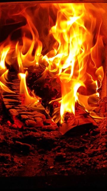 Огонь в печи