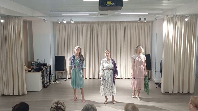 8. Довоюй родной (Елена Преображенская, Екатерина Ростова, Наташа Войнова)