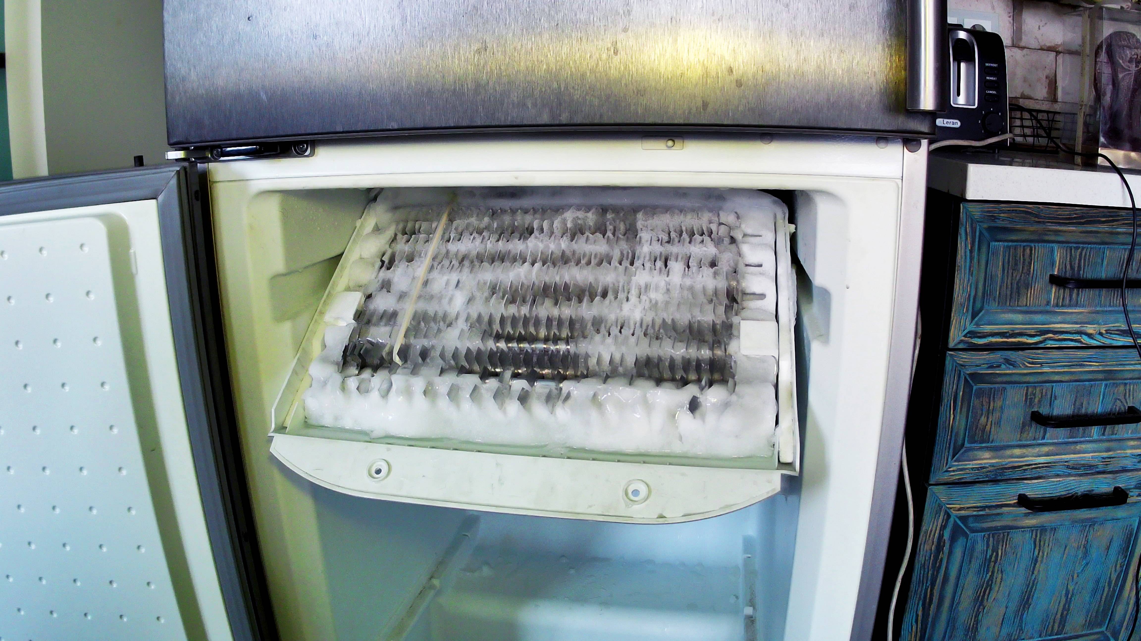 Ремонт группы оттайки на холодильнике Siemens