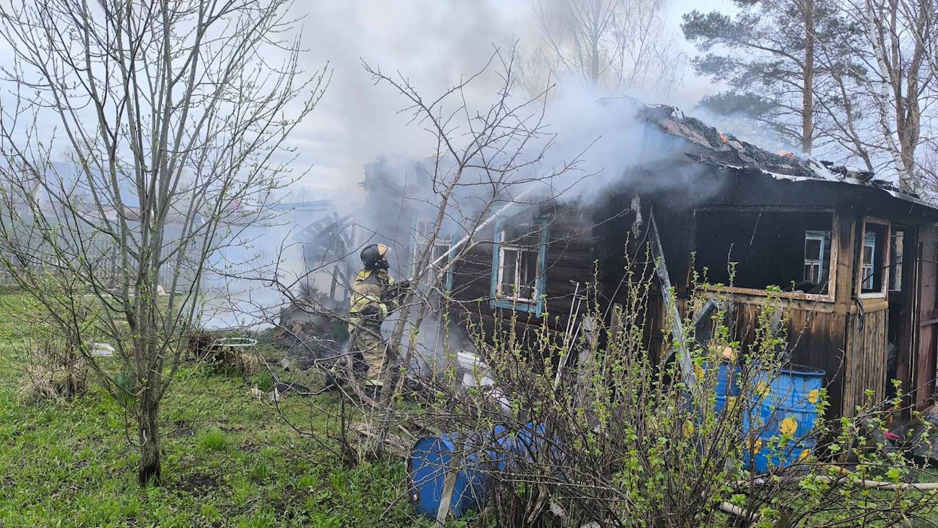 (Рыбинск-40) СГОРЕЛ ДОМ В ПЕСОЧНОМ