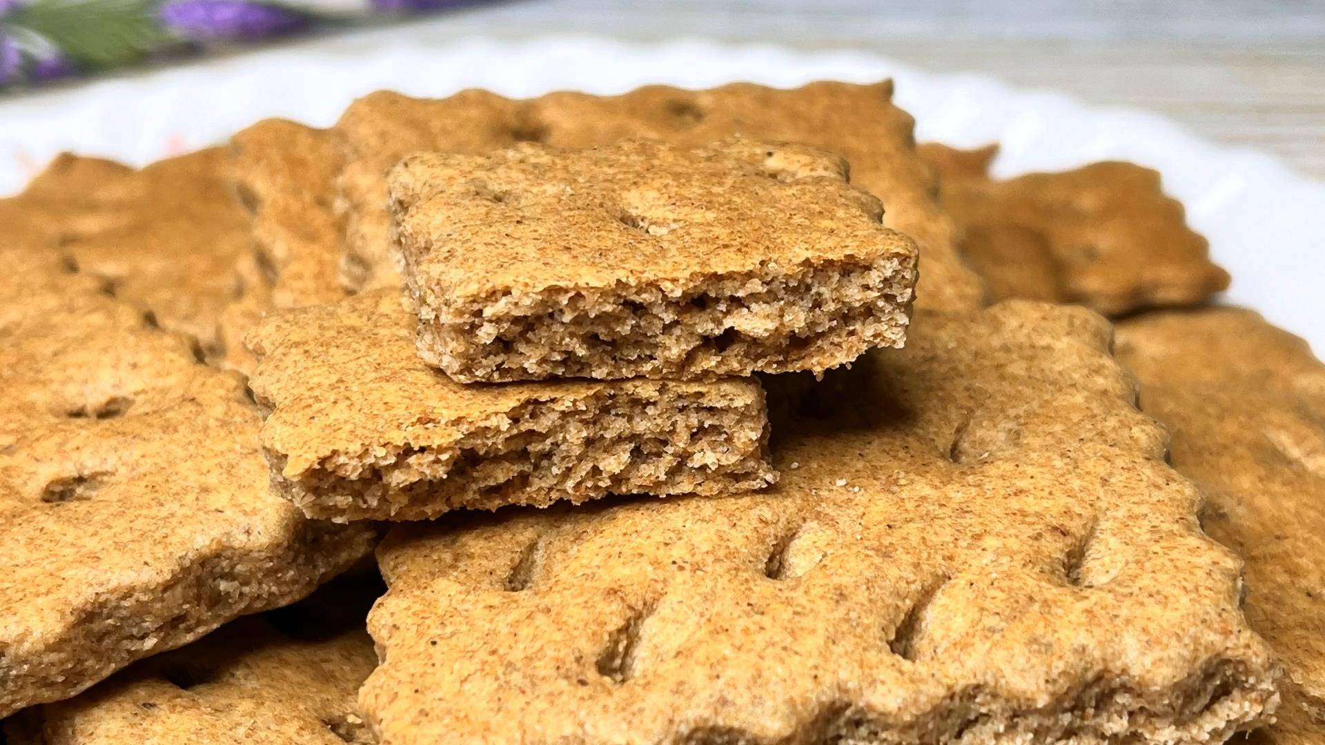 Печенье из ржаной муки с медом и специями. Вкусное. Что приготовить из ржаной муки.