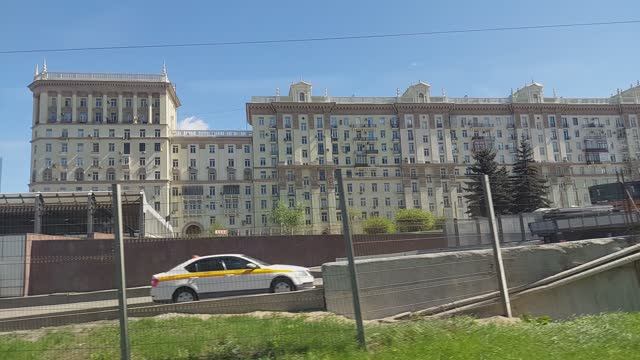 Вид из поезда: от метро "Кутузовская" до метро "Москва Сити"  / Москва / 4К"  / Москва / 4К