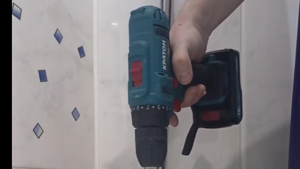 Делаю дырку в ванне