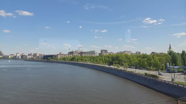 Вид из поезда - от метро "Лужники" до метро "Кутузовская"  / Москва / 4К