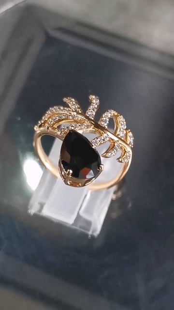 Кольцо.Бижутерия.Черный камень