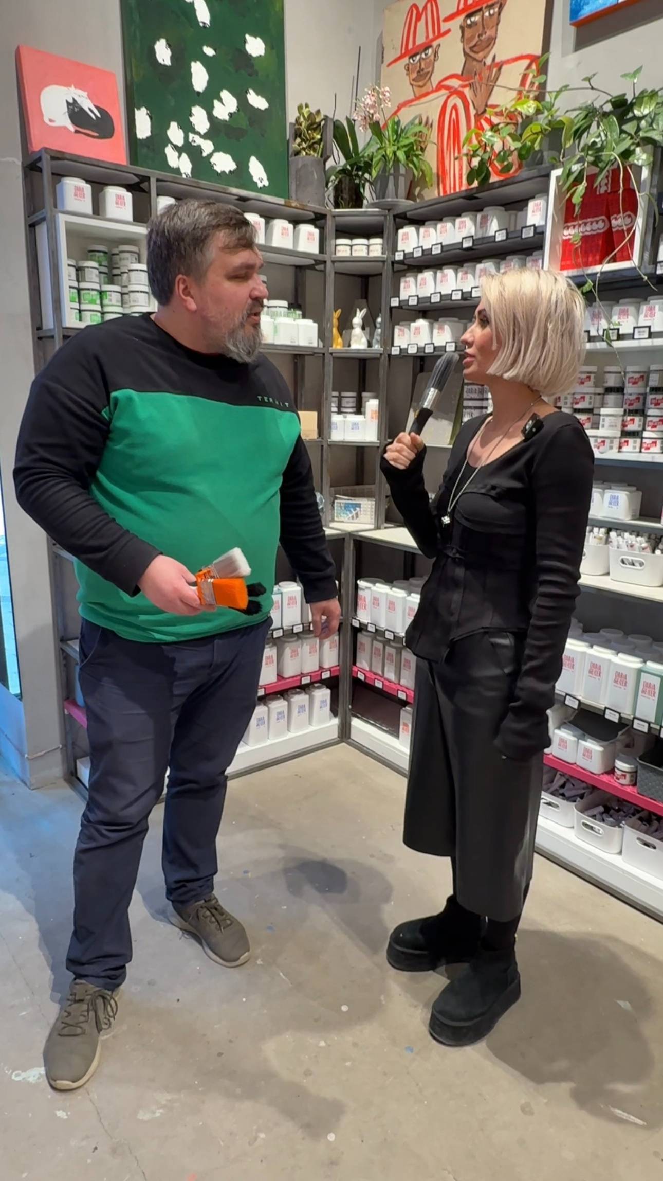 какую кисточку использовать для красок на водной основе?