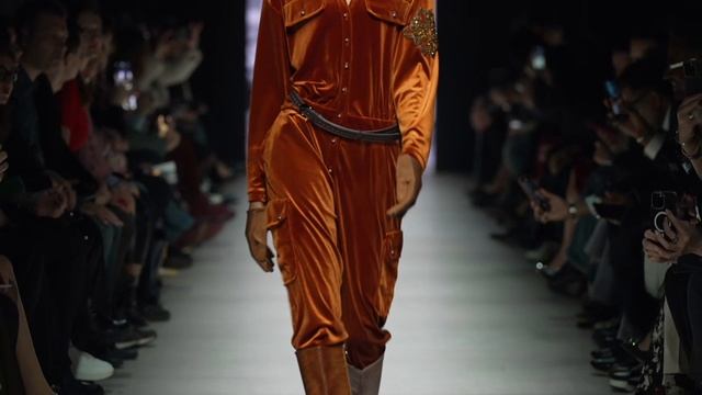 Московская неделя моды - показ Julia Dalakian