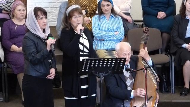 Тишина царит в полночи,  песня  27.04.2025