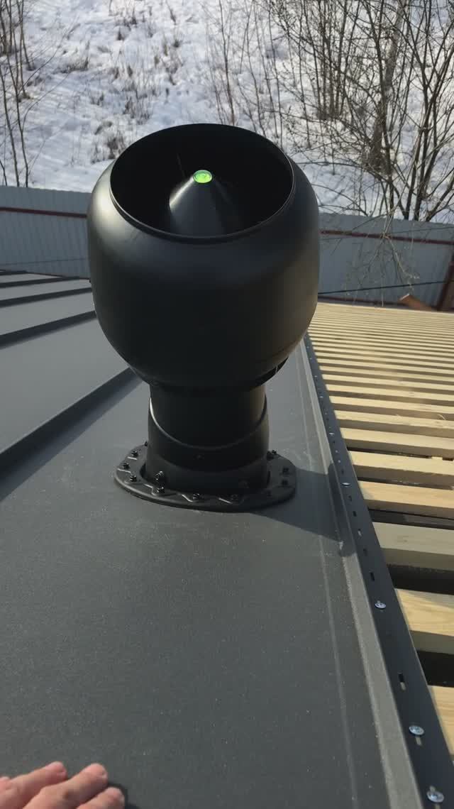 Монтаж вентпроходки с оголовком  на крыше КликФальц Про — полный процесс.#строительсводома