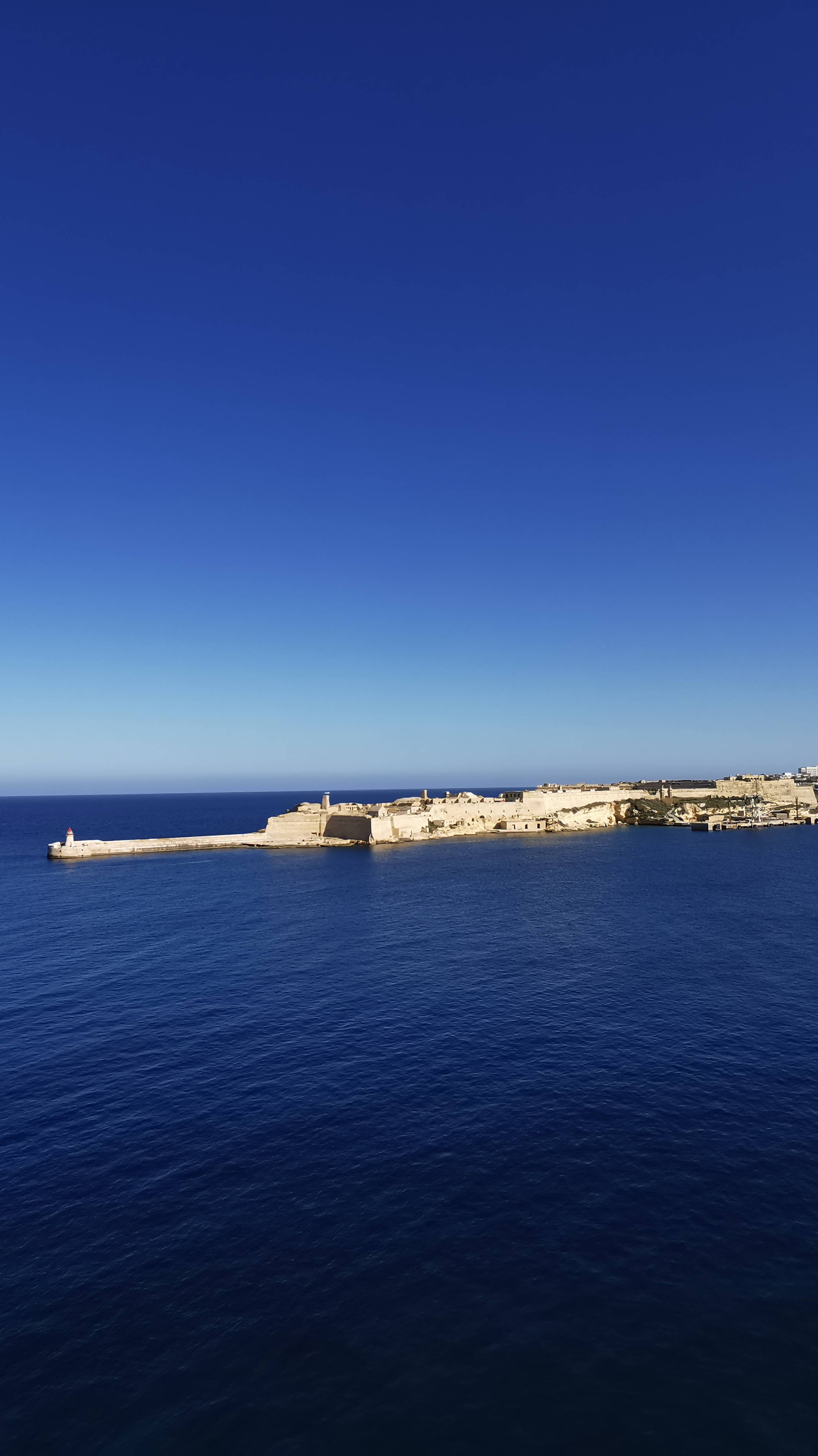 «Синь глубже некуда, или Как Валлетта меняет понятие "голубого"»