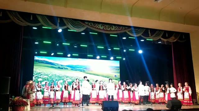 "Девчонка хороша..." (отрывок): ансамбль "Соловейко" (г. Анапа, 26.04.2025)