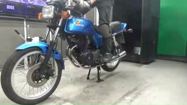 Мотоцикл дорожный Honda CB250RS рама MC02 модификация классика гв 1980 пробег 37 т.км синий