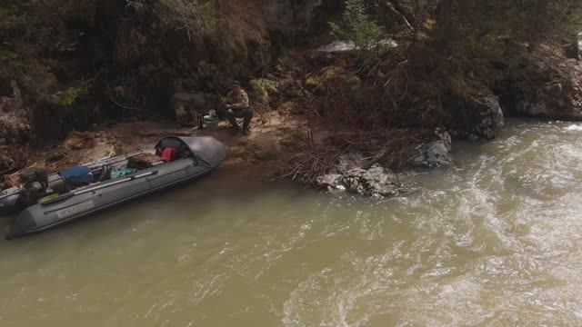 Весенние покатушки по таёжным рекам