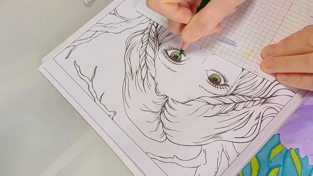 Раскрашиваю портрет карандашами. Подробно как я раскрашиваю глаза в портрете