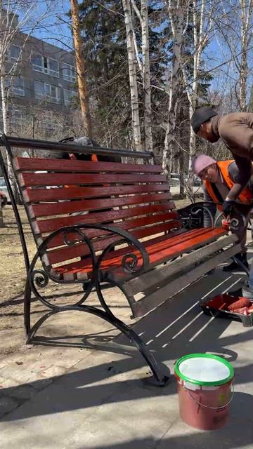 #Готовим_Иркутск к лету – покраска лавочек