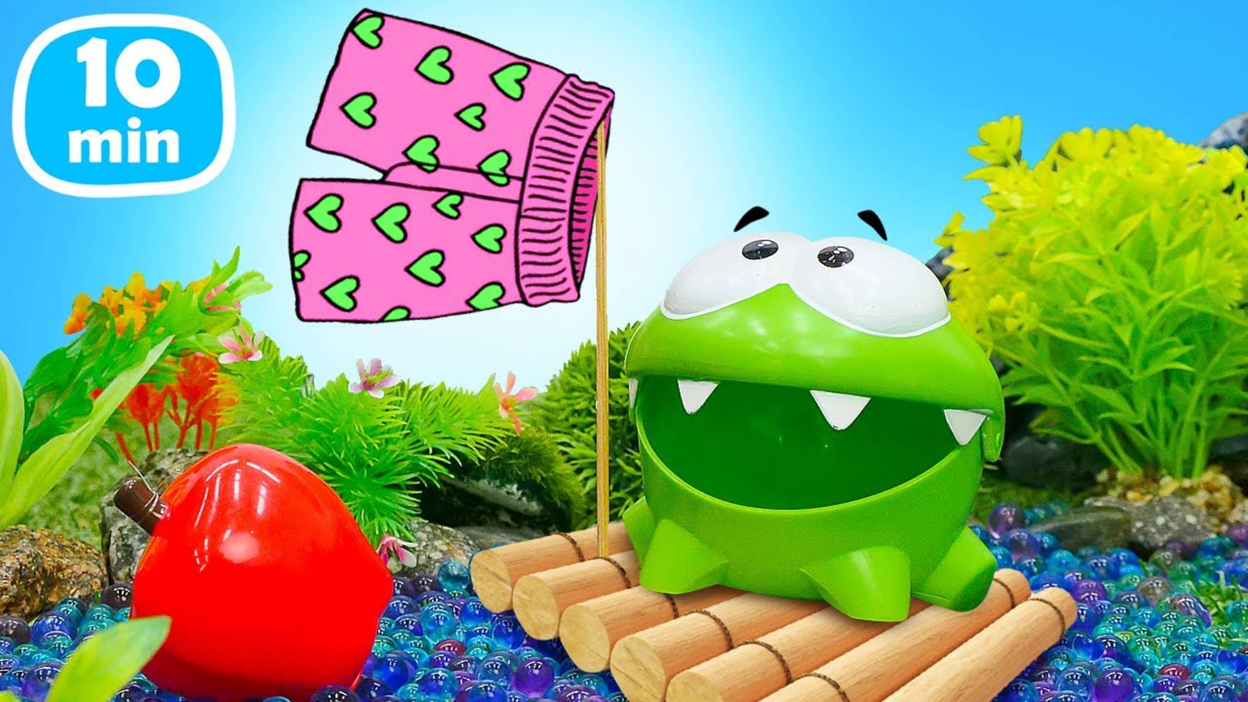 Ам Ням гонится за яблоком! Видео для детей про игрушки Ам Ням