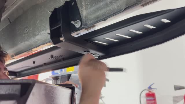 Установка порогов BMS URBAN для Додж Рам 1500 Crew Cab 2018-2024 (2шт.)