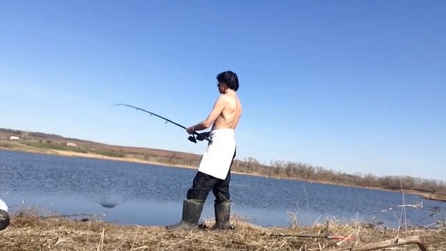 АПРЕЛЬСКАЯ РЫБАЛКА НА КАРАСЯ