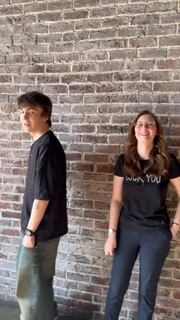 "Вы видели, как она на меня посмотрела?" Бэкстейдж со съемок #zoomers  #пранк #юмор #зумеры  #funny