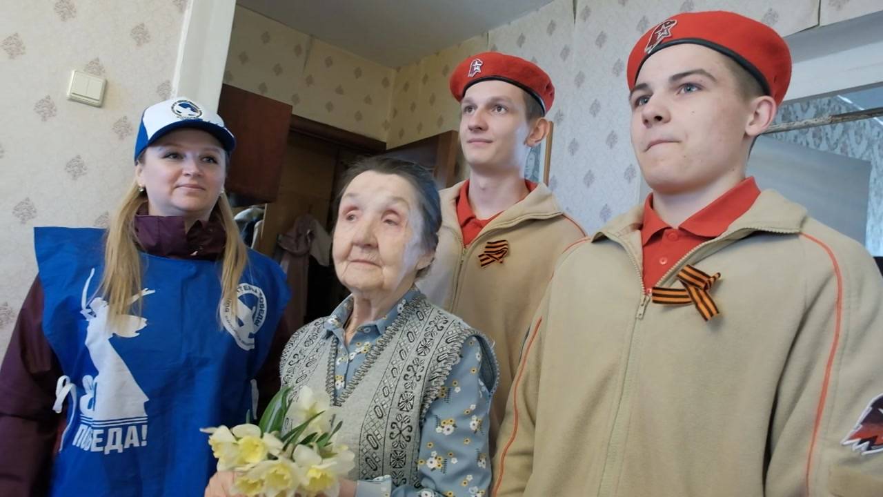 О подвиге наших земляков на фронте и в тылу ветеран рассказала молодёжи