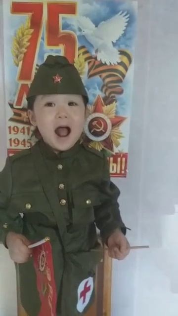 Песня "День Победы", поёт Петрова Ксюша 2 года, внучка Захаровой А.Н.