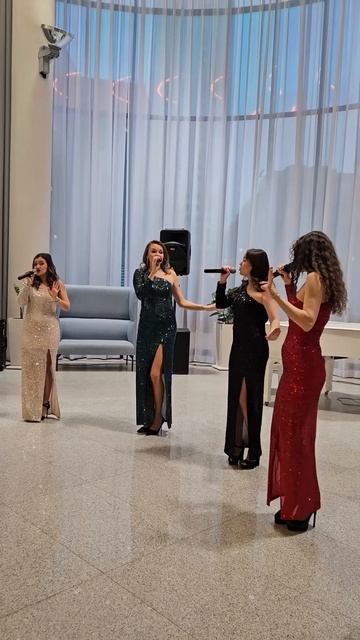 Посмотри в глаза ... хиты 90х -универсальны для любой публики и любого формата мероприятий!