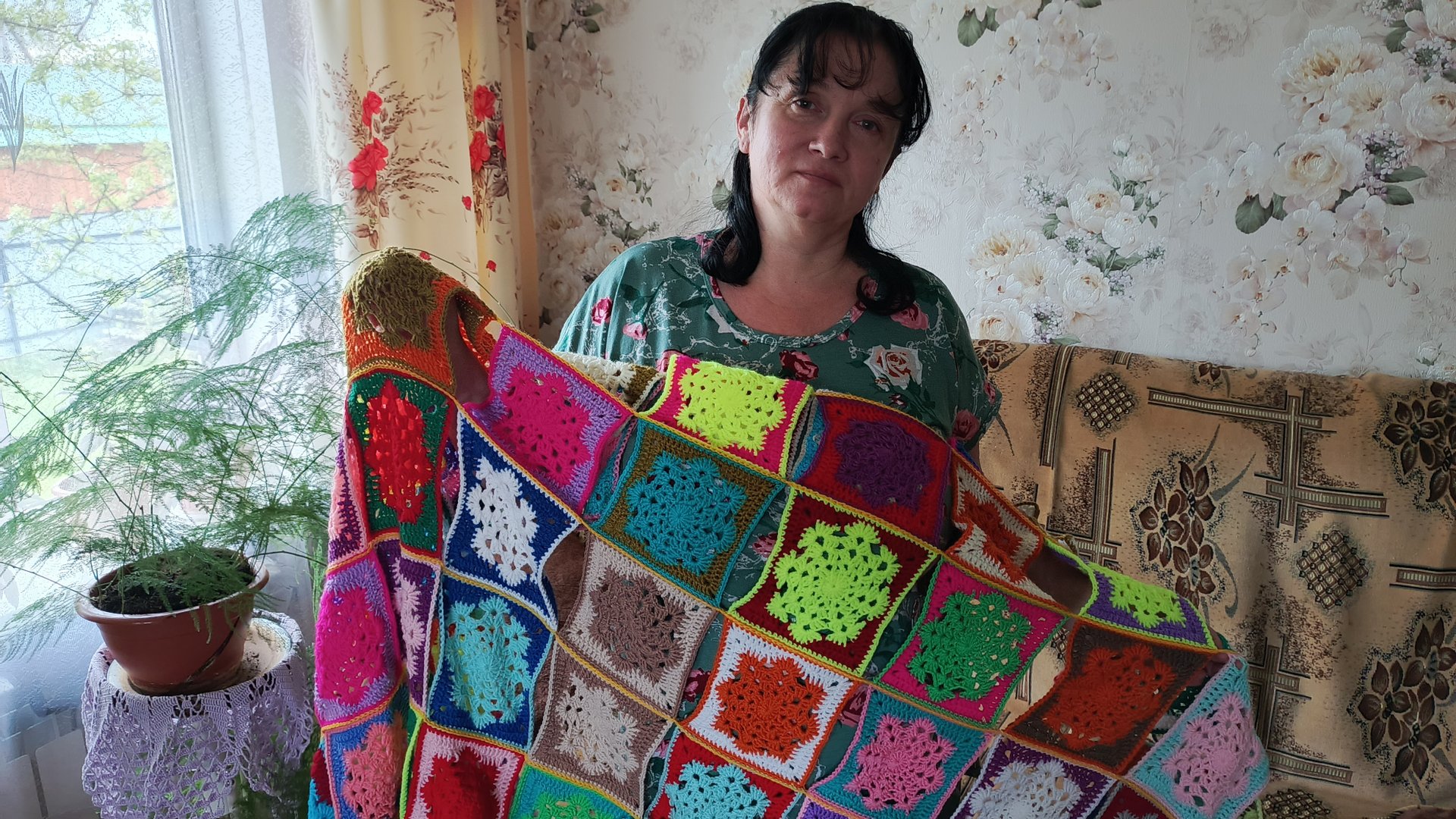 29-04-2025.Погода 👎🌧️,а я  рукодельничаю 🧶🧶🧶.Продвижения по пледу .