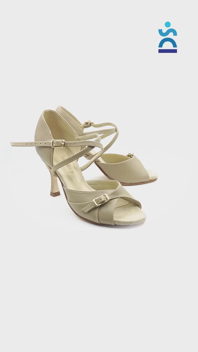 Идеально облегают стопу)