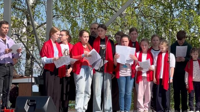 О Родина, счастливый
И неисходный час!!