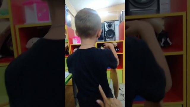 "Учимся играя" . Подготовка к школе. ФРАГМЕНТЫ занятий.