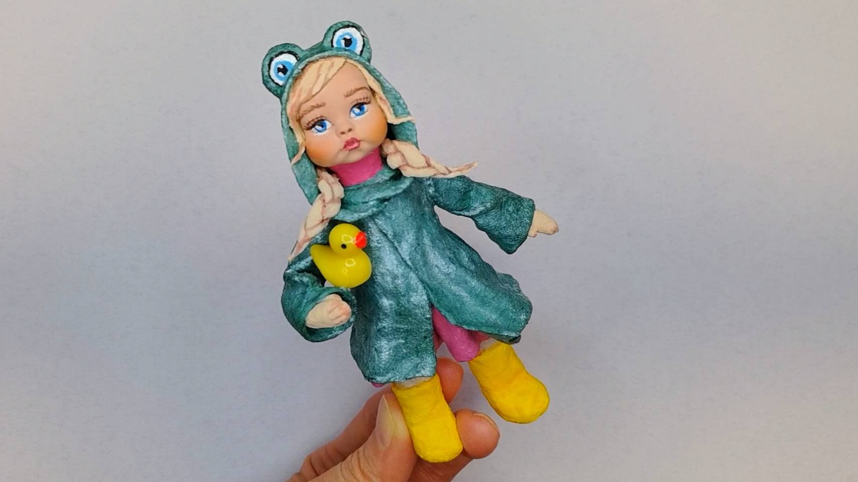 Как сделать юбочку и плащ из ваты для ватной игрушки. Ватные игрушки своими руками.