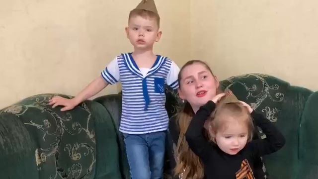 2025.Рубрика "Песни военных лет" "Едут едут по Берлину наши казаки" Старенко В.