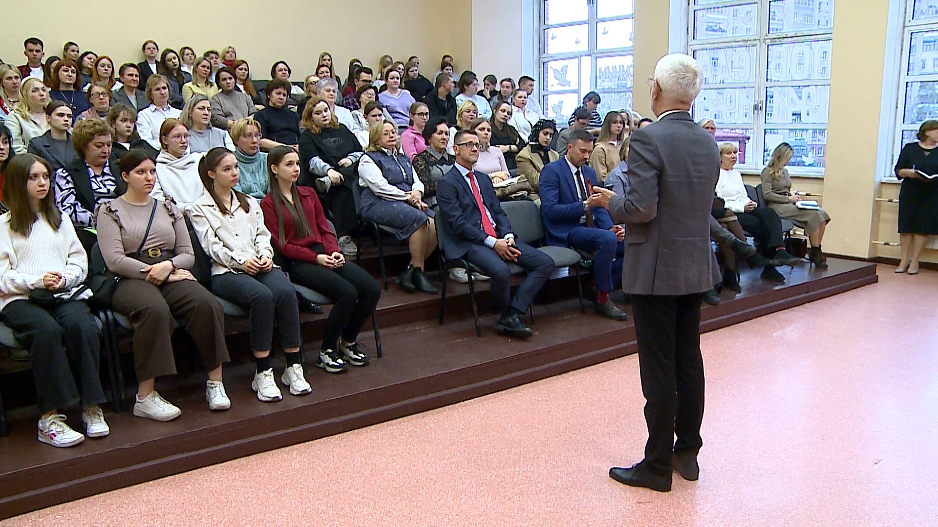 (Рыбинск-40) ЗНАКОМСТВО С ПЕДАГОГИЧЕСКИМ ВУЗОМ