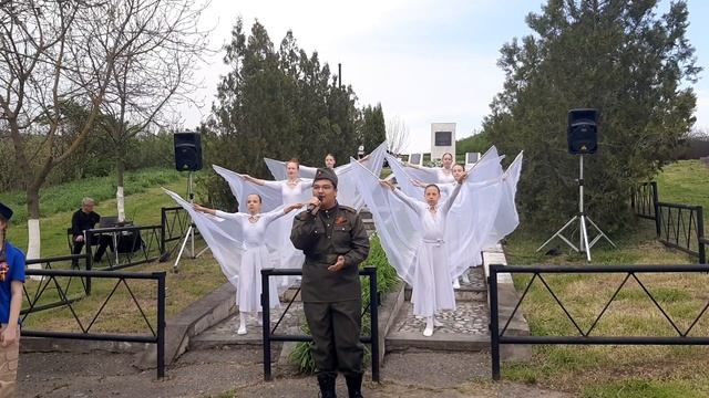 Евгений Огай - Журавли