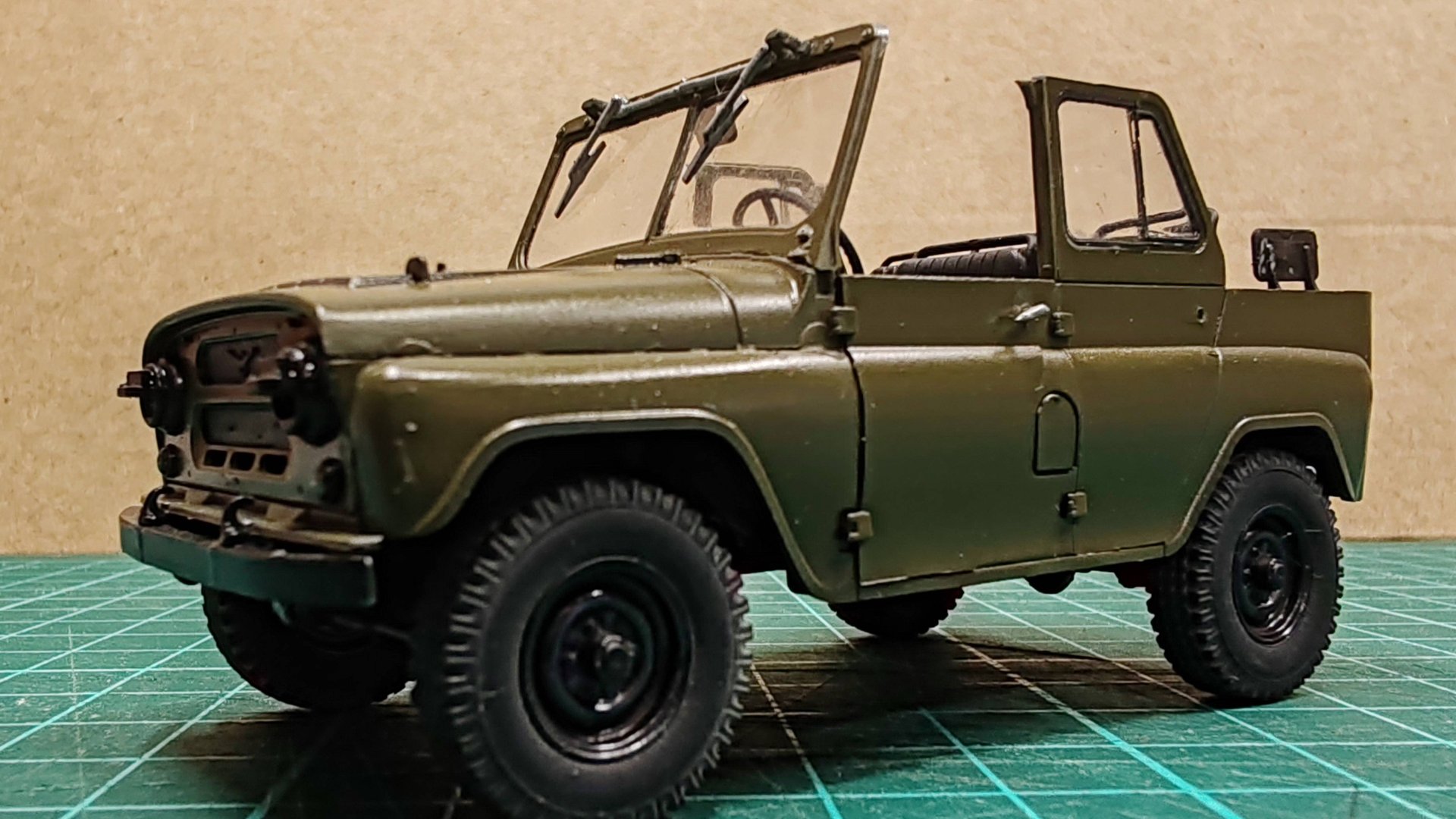 Сборка модели автомобиля УАЗ-469 в масштабе 1:43. Часть 2-я.