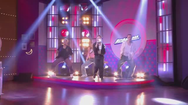 Жаркие танцы CHEBANOV под песню «На лавочке» на Первом канале