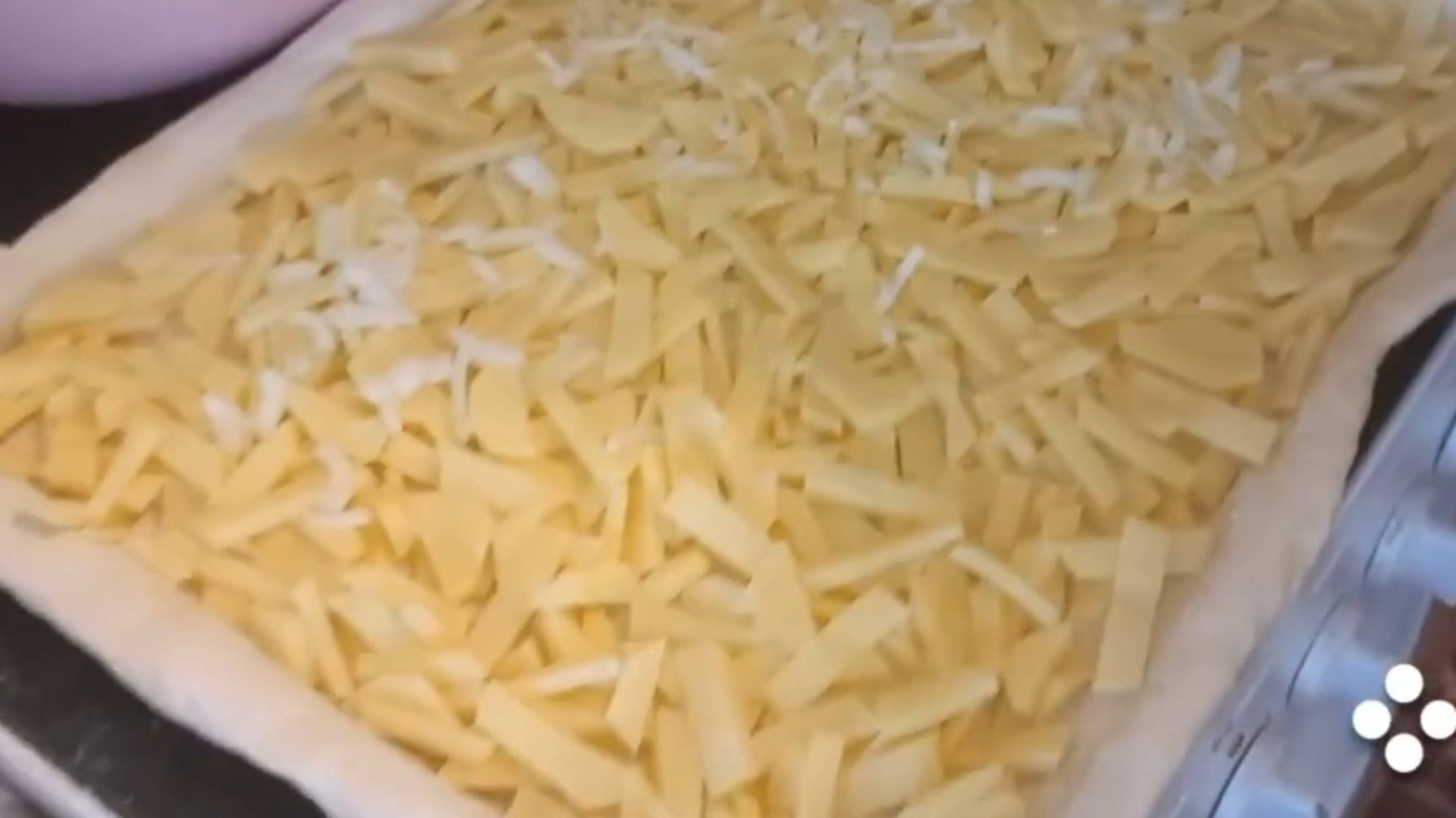 МК для сына, по приготовлению уральского пирога с фаршем и картофелем, окрошка, беляши