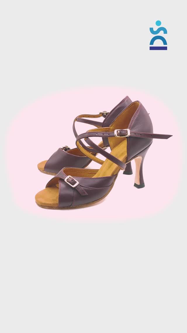 Подчеркивает страсть и грацию)