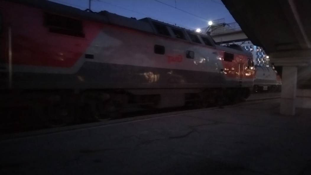 ЭП2К-075 с поездом №137 Нижневартовск-Новокузнецк