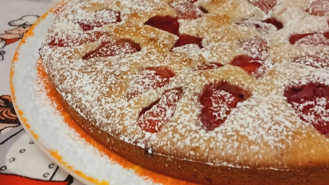 Влажный пирог с клубникой, со сливочным вкусом и холодком «Мужской идеал»