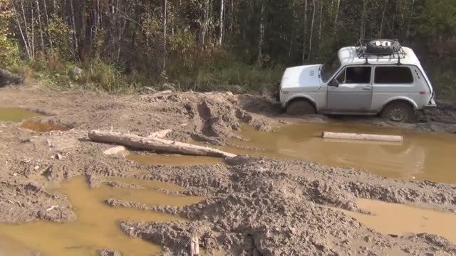 Последний внедорожный участок. Спускаемся на Ошмас.