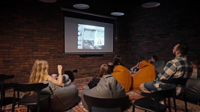 В соседском центре «Зорге 9» прошел киновечер