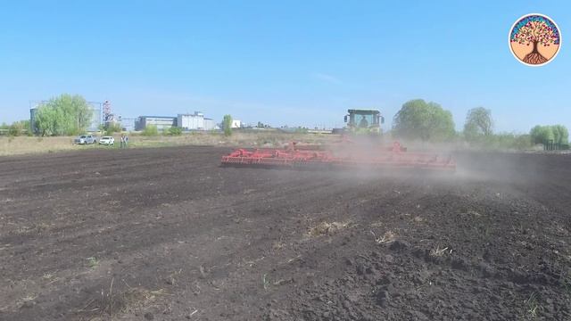 Гибридный трактор Zoomlion DV3354. Испытания с 10-метровым культиватором.