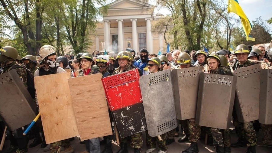 СОБОРНАЯ ПЛОЩАДЬ