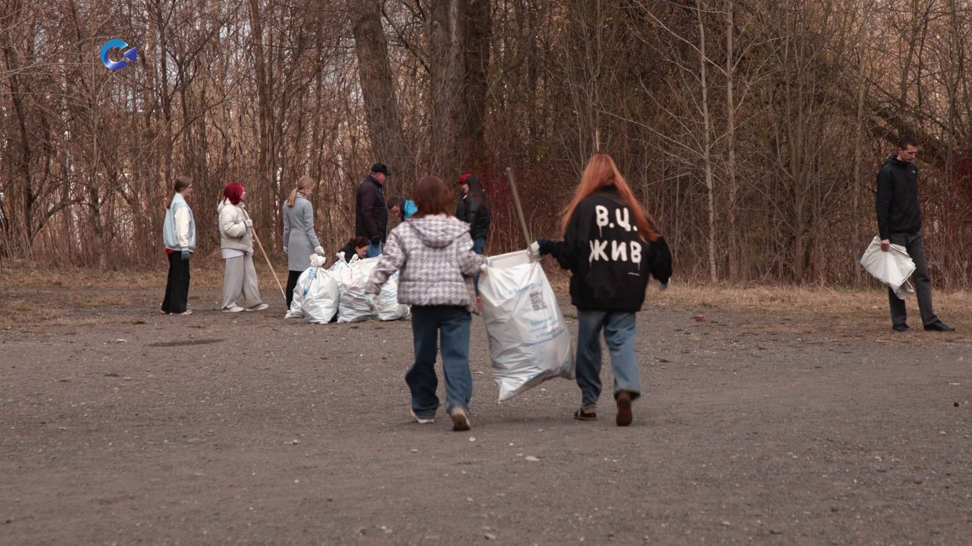 В школе искусств Петрозаводска прошел оригинальный субботник