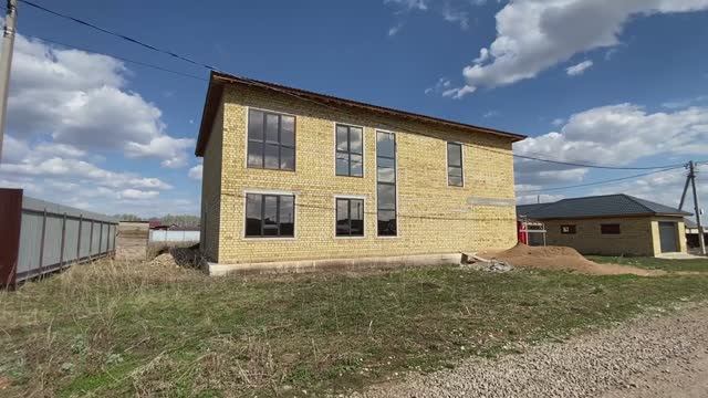 Продается дом 300 кв.м. в Булгаковских дачах на 8 сотках земли.