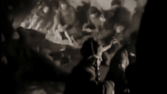 На ветвях израненного тополя. Песни военных лет