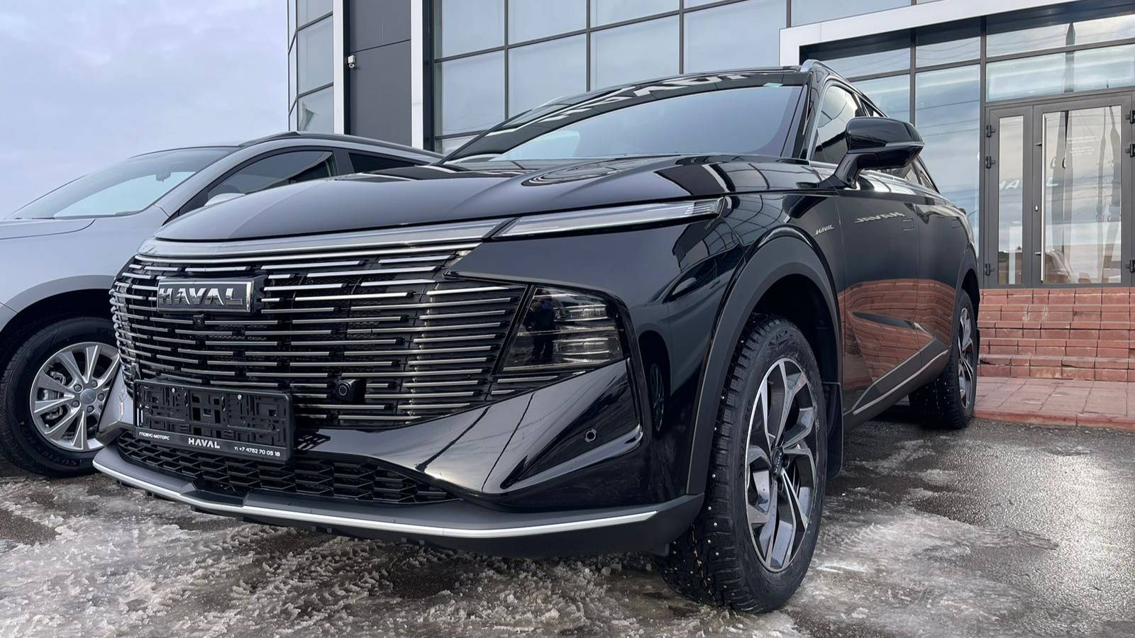 HAVAL F7 Premium черный салон черно-оранжевый