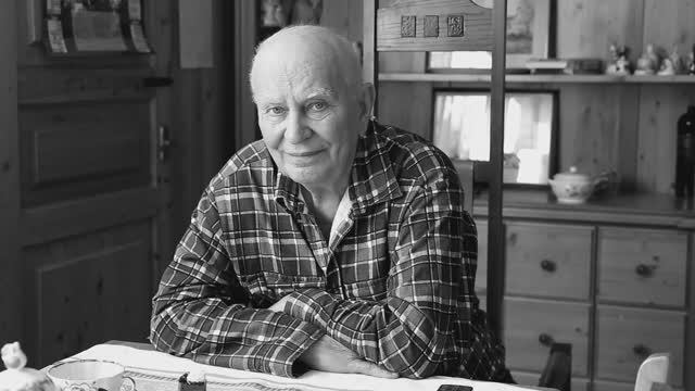 Памяти Эрика Николаевича Поздышева посвящается