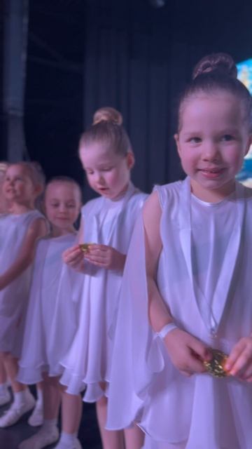 Эмоции от первого выступления на сцене♥️ а еще наши Малышки взяли Гран-При🥳🎉 #студияаннысеровой